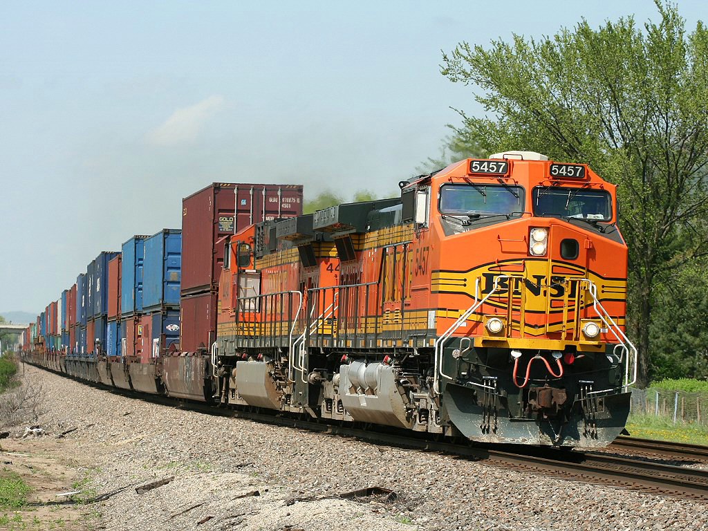 BNSF 5457